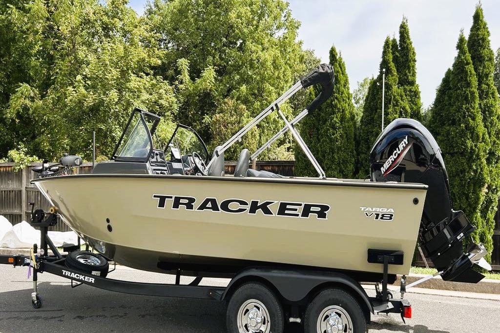 2026 TRACKER TARGA V-18 WT | Bass Pro Shops